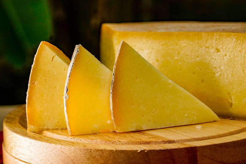 Santa Catarina entrega 1º Selo Arte para produtor de queijo serrano ...